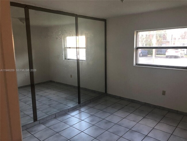 4301 NW S Tamiami Canal Dr - 4301 NW S Tamiami Canal Dr Miami FL 33126 ...