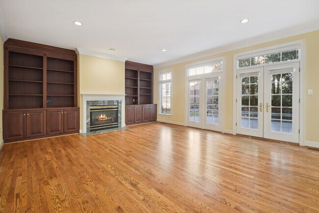 7403 Old Maple Square - 7403 Old Maple Square McLean VA 22102 ...