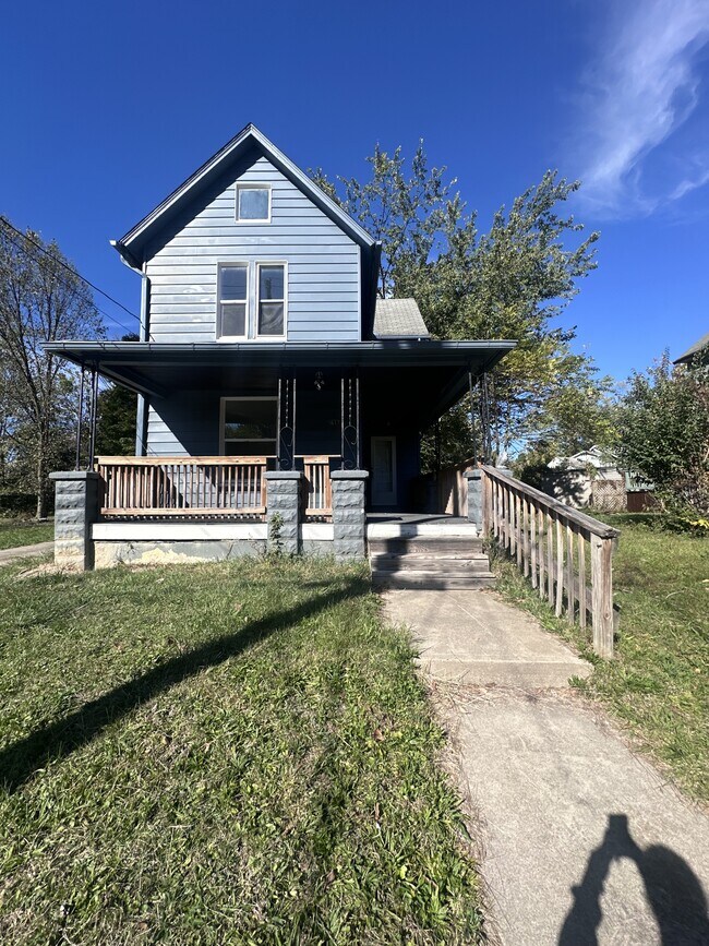 8617 Force Ave - 8617 Force Ave Cleveland OH 44105 | Apartment Finder