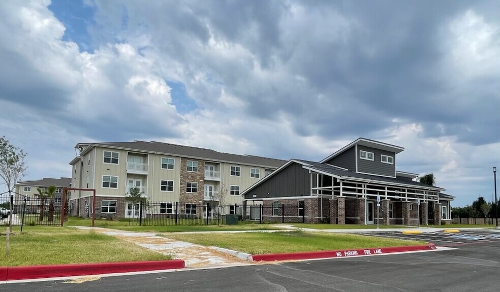 Sunland Country - 502 South Ed Carey Dr Harlingen TX 78552 | Apartment ...