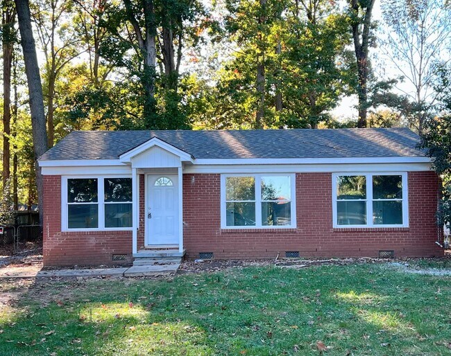 Stunningly Renovated 3-bedroom Brick Home ... - 3633 Calvert St ...