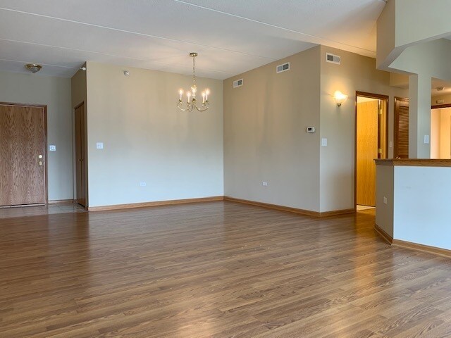 515 Main St - 515 Main St West Chicago IL 60185 | Apartment Finder