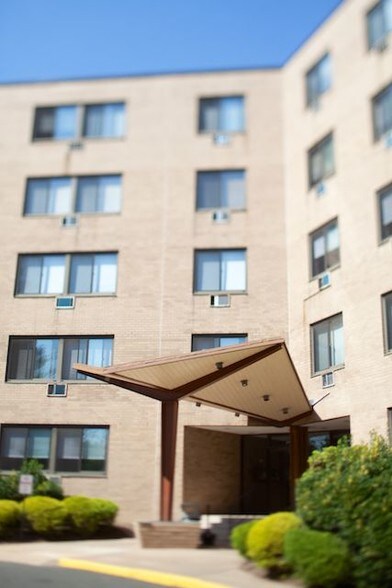 Highgate Apartments - Ewing, NJ | Apartment Finder
