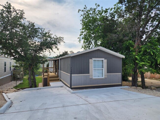 7306 Crossbow Trail - 7306 Crossbow Trail Lago Vista TX 78645 ...
