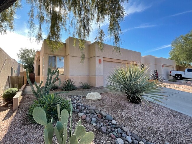 Gated community near Sabino Canyon/Tangue Verde - 7370 E Placita Luz de ...