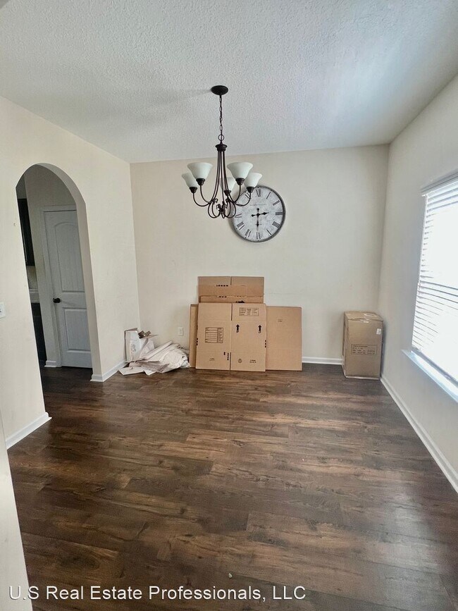 4 br, 2.5 bath House - 1307 Evergreen Trail - 1307 Evergreen Trl ...