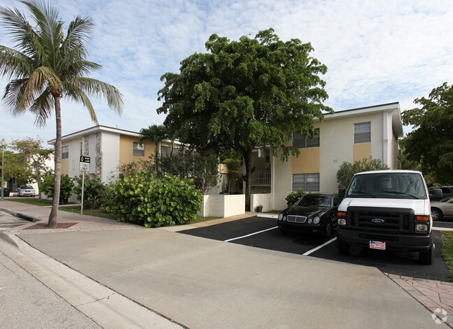 Lucerne Ave Apts - 202 Lucerne Ave Lake Worth FL 33460 | Apartment Finder