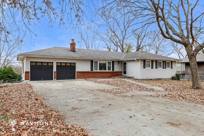 Beautiful 3 Bedroom Ranch in Kansas City! - 6049 N Denver Ave Kansas ...