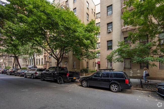 The Gatsby House - 155 W 71st St New York NY 10023 | Apartment Finder