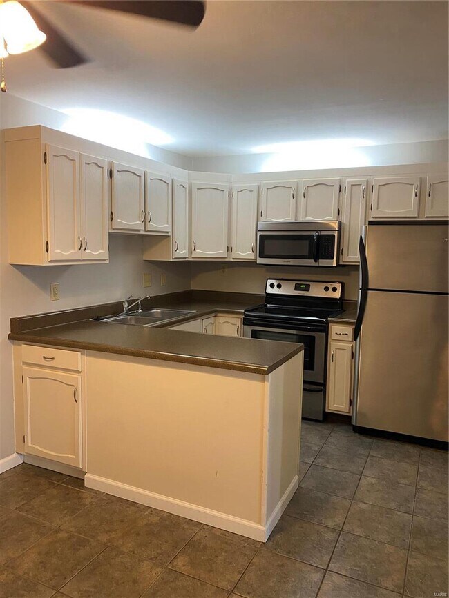 1004 King Dr - 1004 King Dr Saint Charles MO 63303 | Apartment Finder