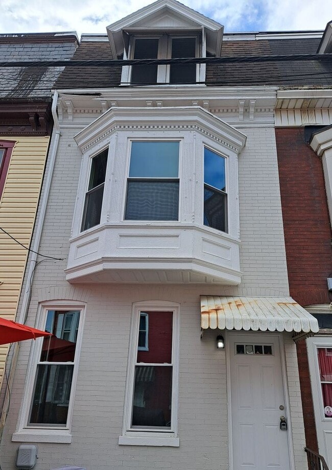 4 br, 1.5 bath House - 468 WALNUT STREET - 468 Walnut St York PA 17403 ...