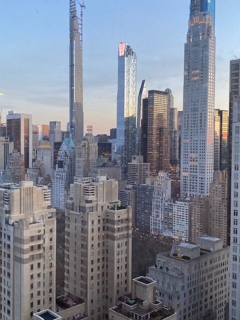 One Lincoln Plaza - New York, NY | Apartment Finder