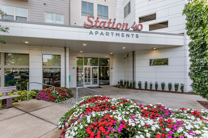 Station 40 - 610 Sylvan Heights Way Nashville TN 37209 | Apartment Finder