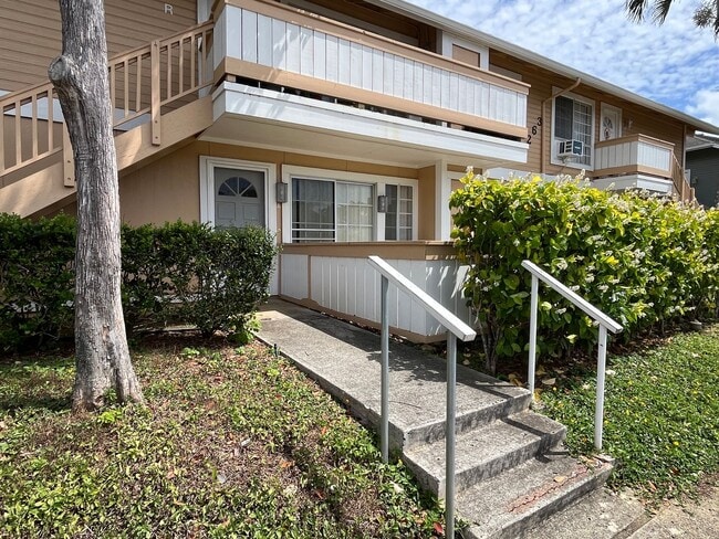 Crosspointe (Aiea/Honolulu) - 2 bed/2 bath with AC, full size washer ...