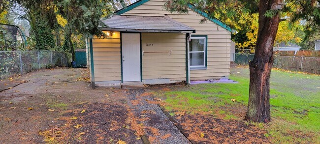 11346 Sunnyside Ave N - 11346 Sunnyside Ave N Seattle WA 98133 ...