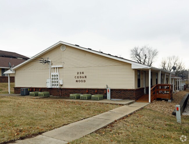 Cedarwood - 236-256 E Norton Rd Springfield MO 65803 | Apartment Finder