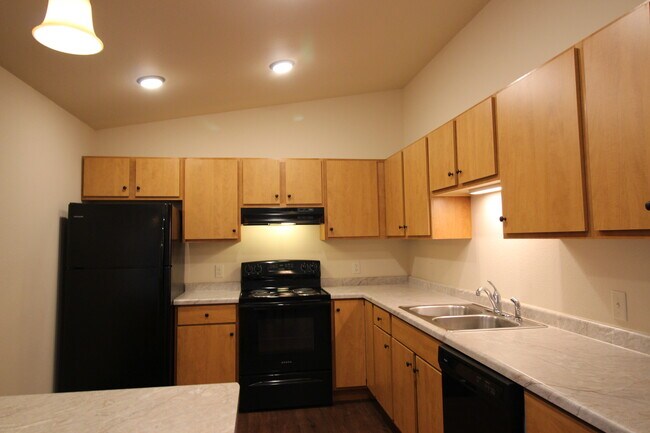 Moon Lake Estates - Rice Lake, WI | Apartment Finder