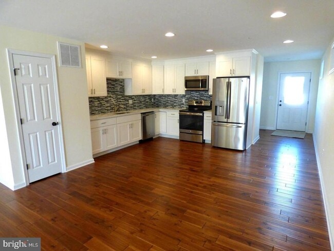223 N Commerce St - 223 N Commerce St Centreville MD 21617 | Apartment ...