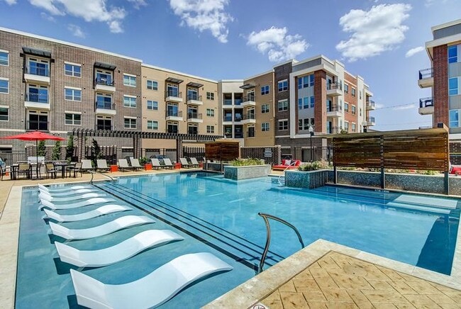 Studio Apt/Open Floor Plan/For Rent - 4602 Ross Ave Dallas TX 75204 ...