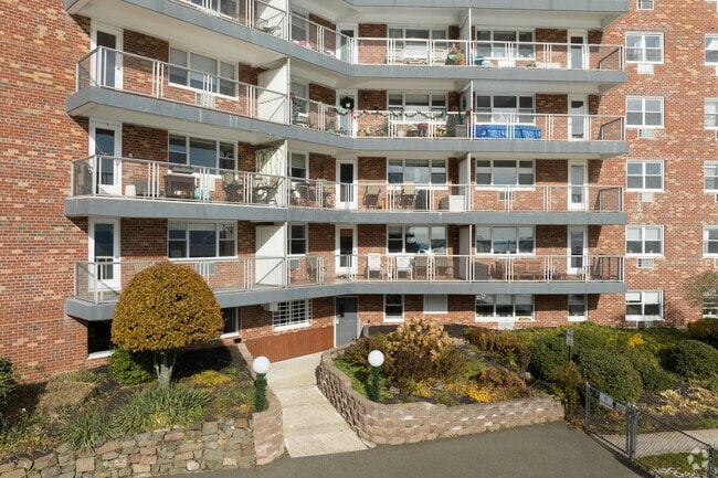 Rivercrest Cooperative Residences - 103 Gedney St Nyack NY 10960 ...
