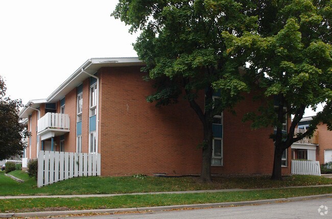 Elm Street Apartments - 1459 Elm St Green Bay WI 54302 | Apartment Finder