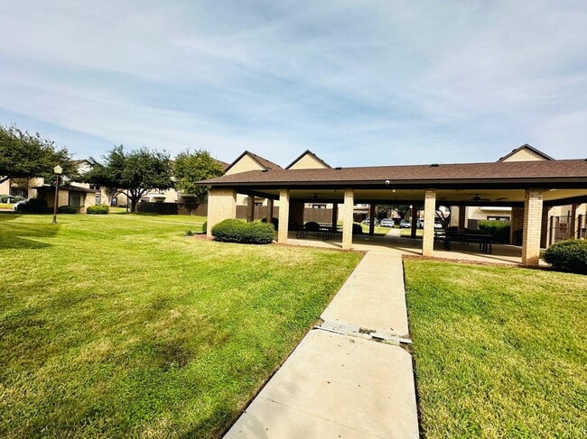 2445 Monarch Dr - 2445 Monarch Dr Laredo TX 78045 | Apartment Finder