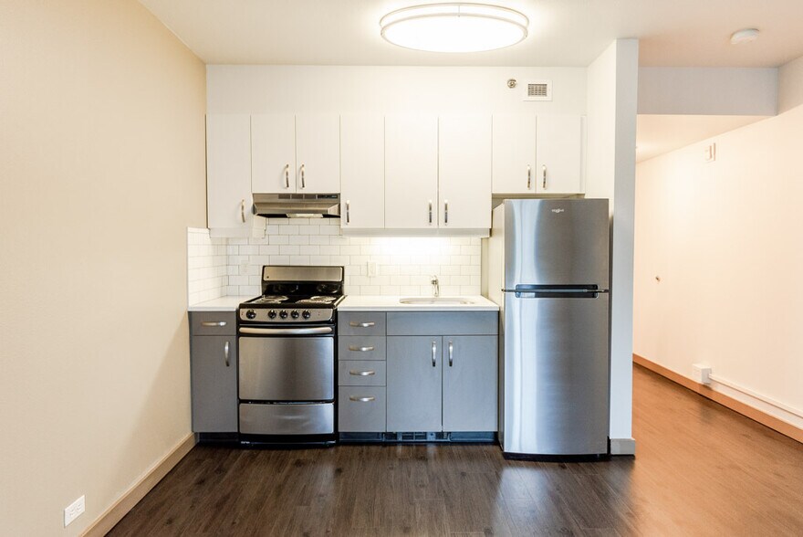 Cosmopolitan - 400 NE 45th St Seattle WA 98105 | Apartment Finder