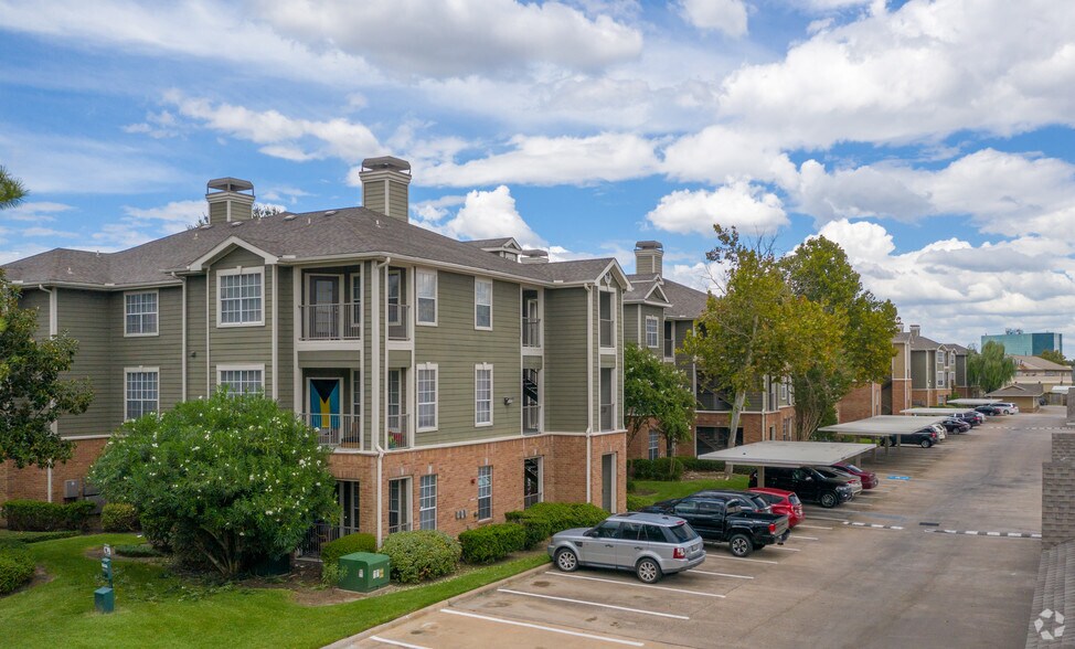 Gramercy Park - 3225 Woodland Park Dr Houston TX 77082 | Apartment Finder