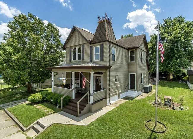 926 5th Ave - 926 5th Ave Dayton KY 41074 | Apartment Finder