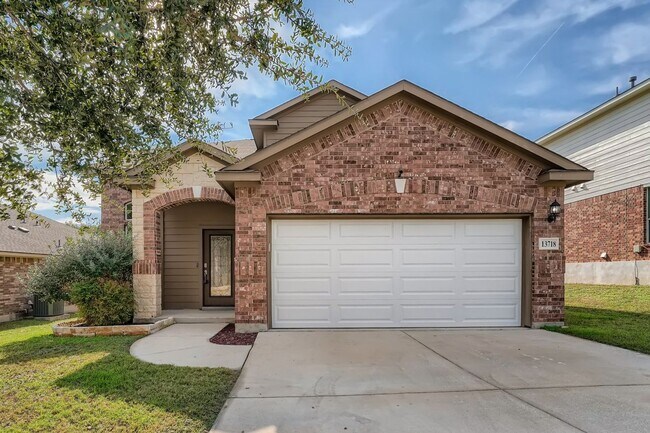 $500 OFF FIRST MONTHS RENT!! 4 bedroom 2.5... - 13718 Firenze Pl San ...