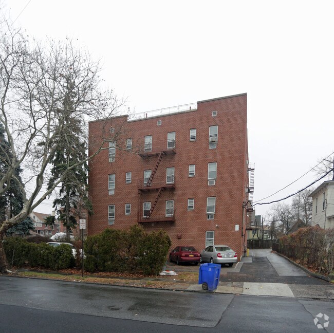 Summit House - 255 E Prospect Ave Mount Vernon NY 10550 | Apartment Finder