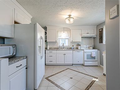 251 Leonard Rd - 251 Leonard Rd Rochester NY 14616 | Apartment Finder