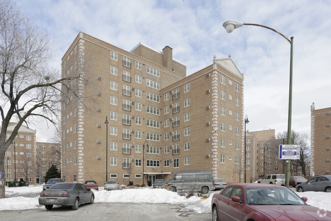 Dearborn Homes - 2960 S Federal St Chicago IL 60616 | Apartment Finder
