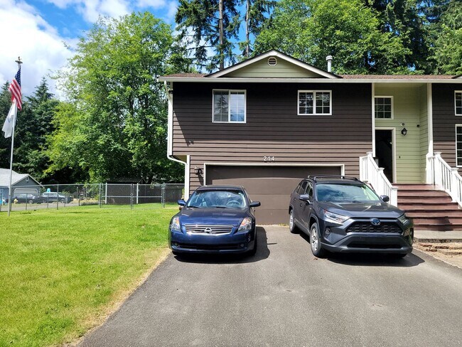 Sunny and bright 3 bed on a large fully fe... - 214 Fern Meadows Loop ...