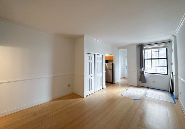 Cozy Studio unit in Mid-Town Belvedere - 1 E Chase St Baltimore MD ...