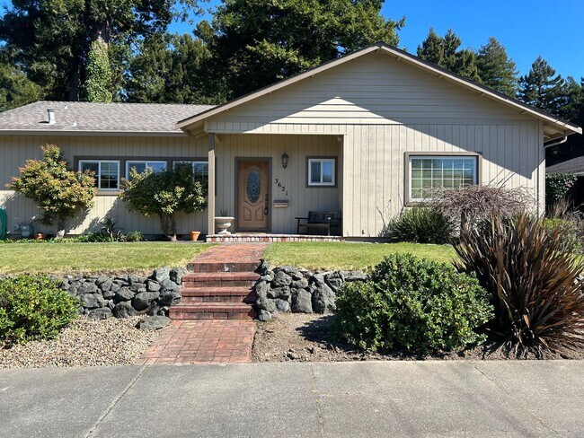 RENT REDUCED! Lovely 3BD/2BA Home with 2 c... - 3621 H St Eureka CA ...