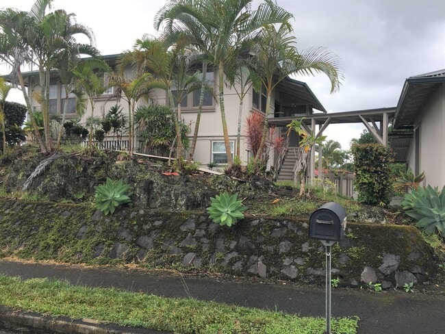 Spacious 5BR/2BA home on Kino'ole Street i... - 1232 Kinoole St Hilo HI ...
