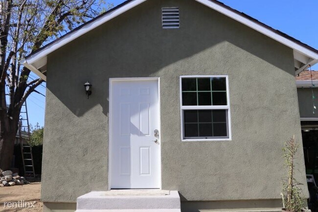 1 br, 1 bath Apartment - 7653 N Claybeck Ave - 7653 N Claybeck Ave ...