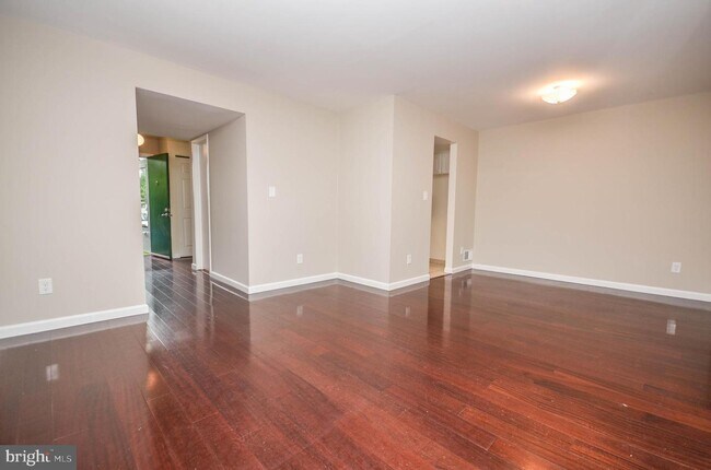 10026 Wedge Way - 10026 Wedge Way Montgomery Village MD 20886 ...