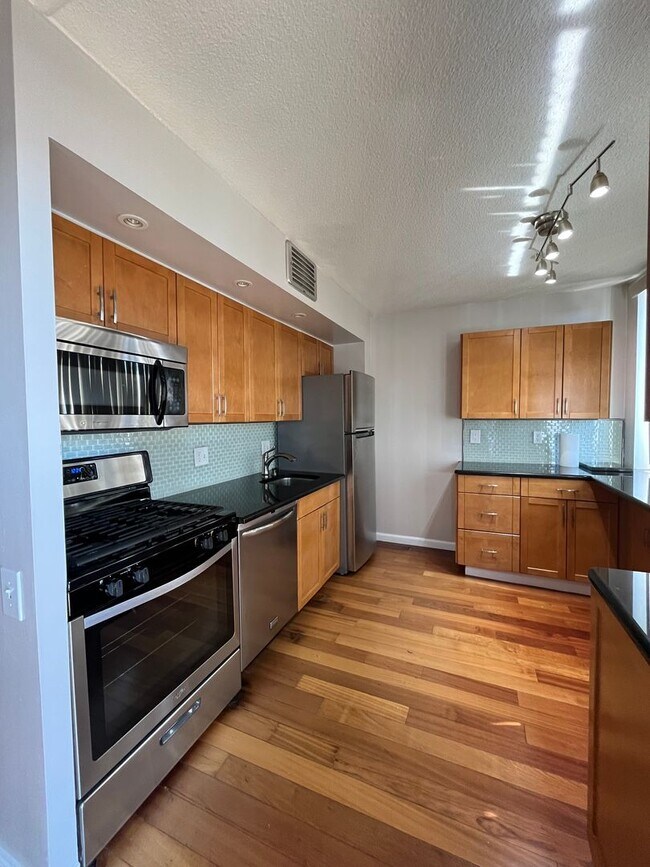 Beautiful High Rise Condo in Washington Sq... - 1326-42 Spruce St ...