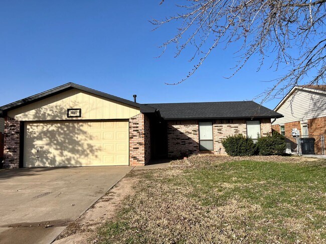 Beautiful Brick Home in the Cedar Ridge Ad... - 5602 Texoma Dr Enid OK ...