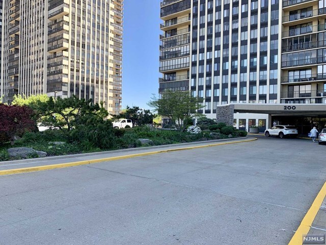 200 Winston Drive, Unit 1512 - 200 Winston Dr Cliffside Park NJ 07010 ...