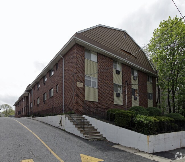 Franklin Terrace - 180 Franklin St Bloomfield NJ 07003 | Apartment Finder