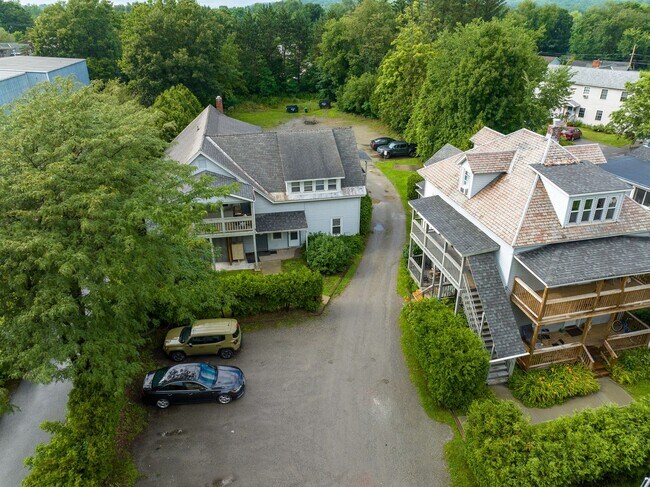 16 Central St - 16 Central St Essex Junction VT 05452 | Apartment Finder