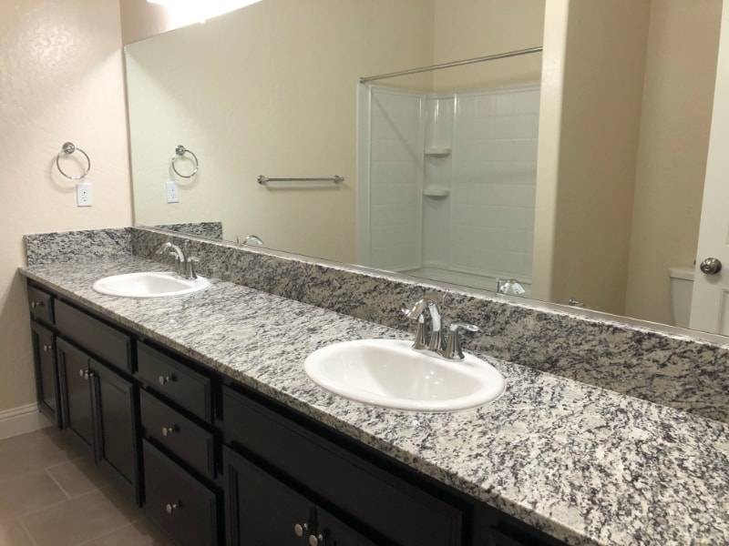 2047 W Sunnyview Ave - 2047 W Sunnyview Ave Visalia CA 93291 ...