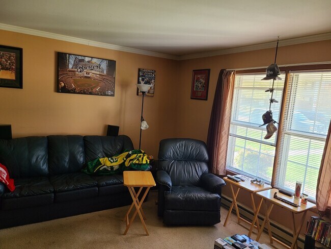 2215 Sylvan Way - 2215 Sylvan Way West Bend WI 53095 | Apartment Finder