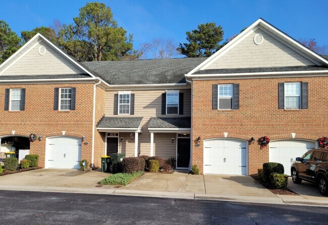 Gorgeous Townhome-Style Condo in Virginia ... - 512 Fieldstone Glen Way ...