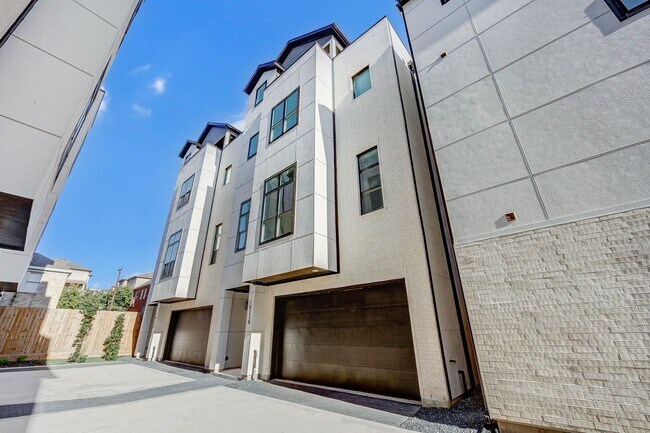 Brand new house in the Museum District wit... - 1823 Prospect St ...