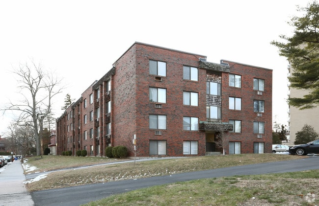 Alphabet Condominium - 31 Gillett St Hartford CT 06105 | Apartment Finder
