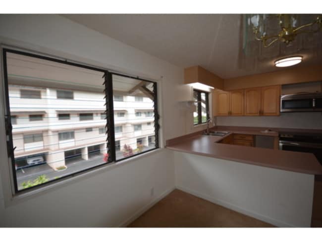Well Maintained 2/2/2 Split Level in Excel... - 95-058 Hokuiwa St ...